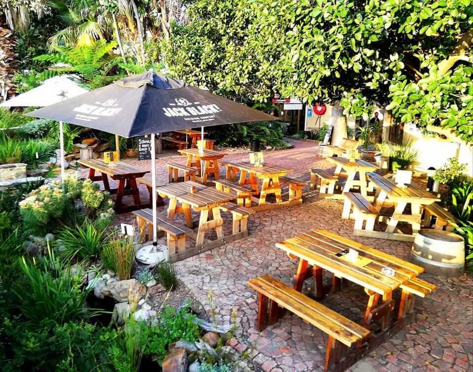 Fairy Knowe Backpackers | Adventure Backpackers in the heart of the ...