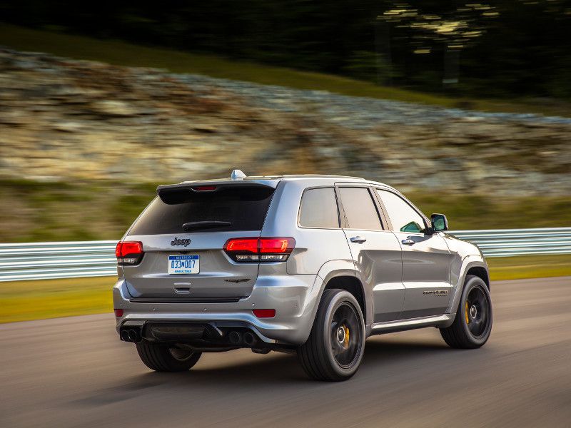 2019 Jeep Grand Cherokee Trackhawk Road Test and Review | Autoweb