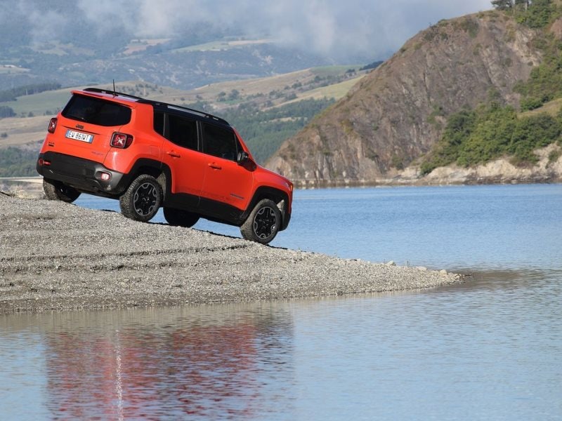 10 Things You Need To Know About The 2015 Jeep Renegade | Autoweb