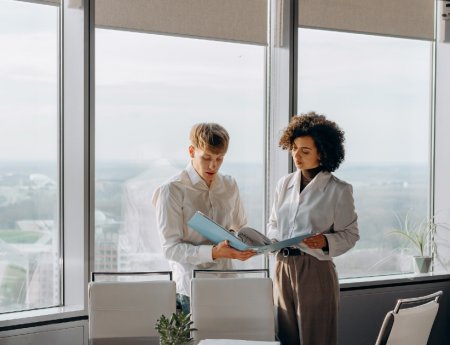 COB vs EOD: What’s the Difference and When to Use Them – Blinkist Magazine