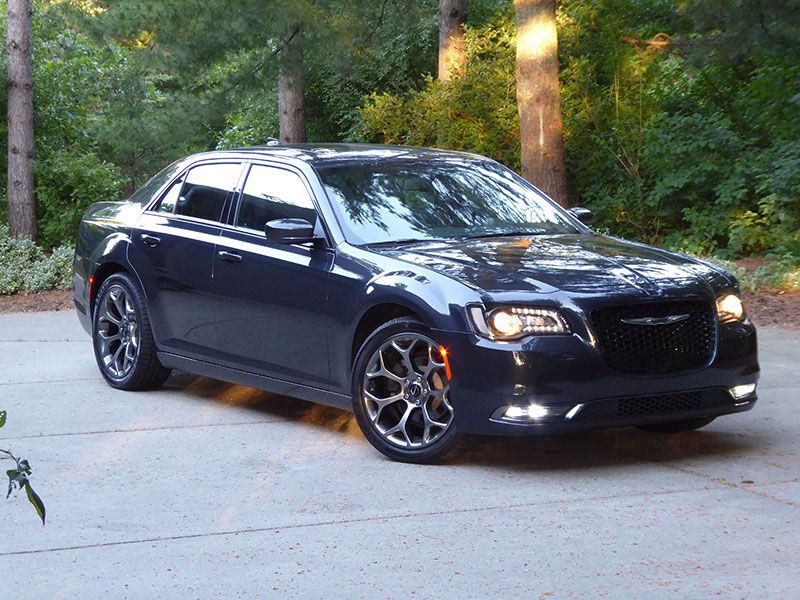 2017 Chrysler 300 Road Test and Review | Autoweb