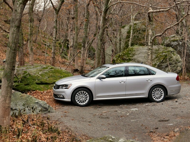 2016 Volkswagen Passat First Drive and Review | Autoweb