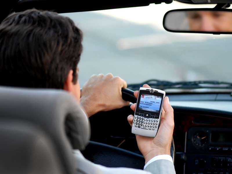 Texting While Driving | Autobytel