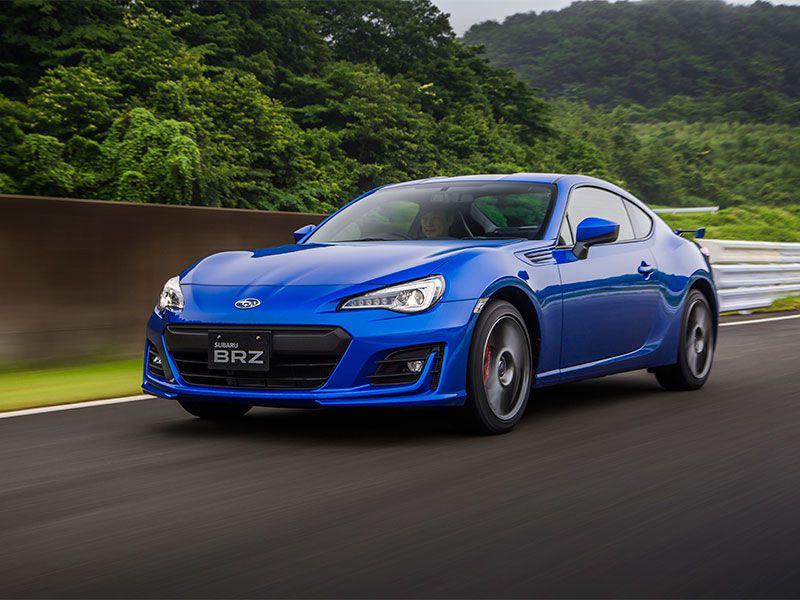 Top 10 Cars with a 6-Speed Manual | Autoweb