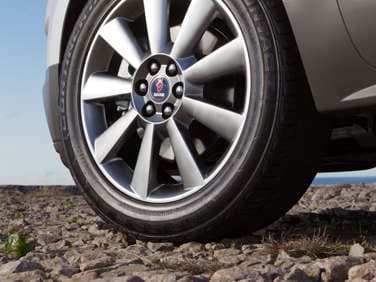 2011 Saab 9-4X First Drive and Review | Autobytel