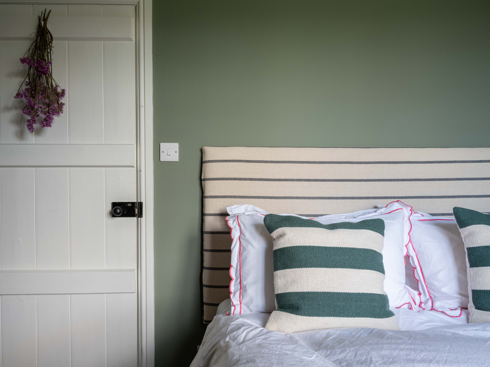 7 Gorgeous Ways To Style Stripes In Your Home - Striped Decor | Lick