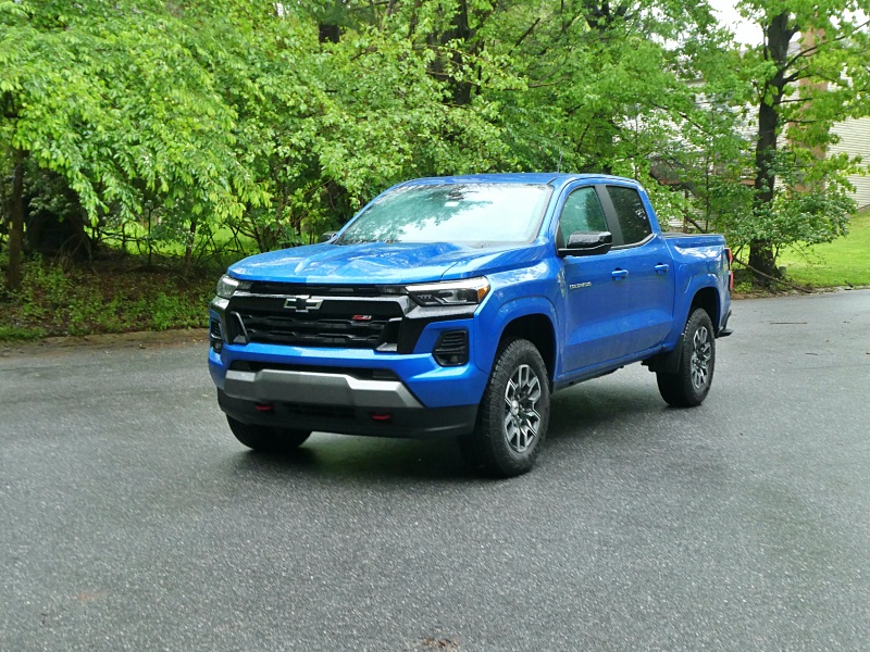 2024 Chevrolet Colorado Road Test and Review | Autoweb