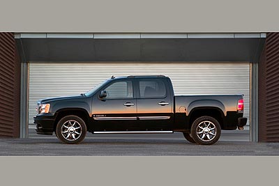2007 GMC Sierra First Drive | Autoweb