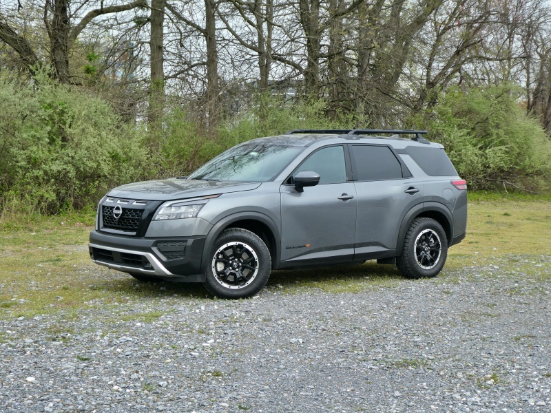 2024 Nissan Pathfinder Road Test and Review | Autoweb