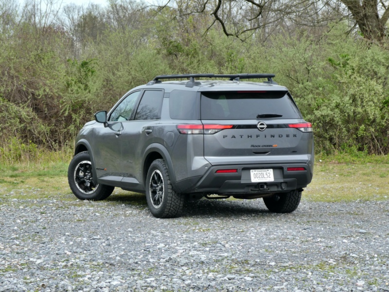 2024 Nissan Pathfinder Road Test and Review | Autoweb