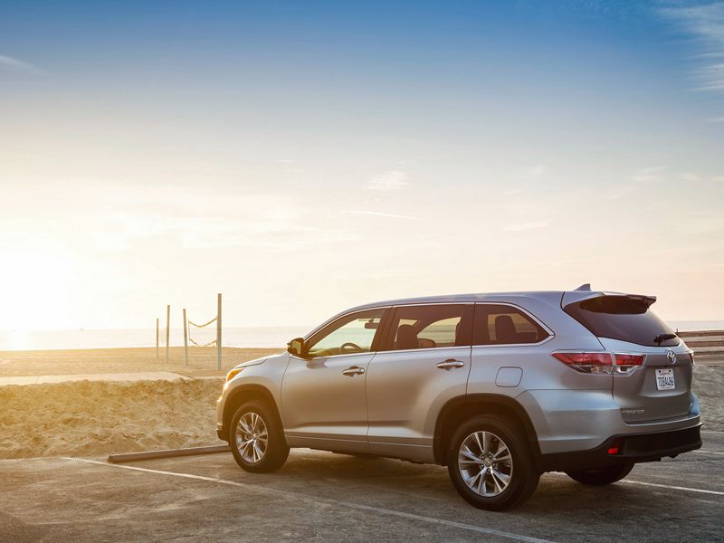 10 Best Midsize SUVs | Autobytel