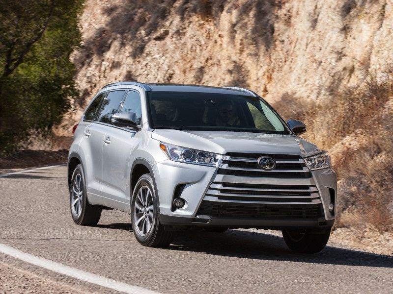 10 of the Roomiest Midsize SUVs | Autobytel 10 of the Roomiest Midsize SUVs | Autobytel