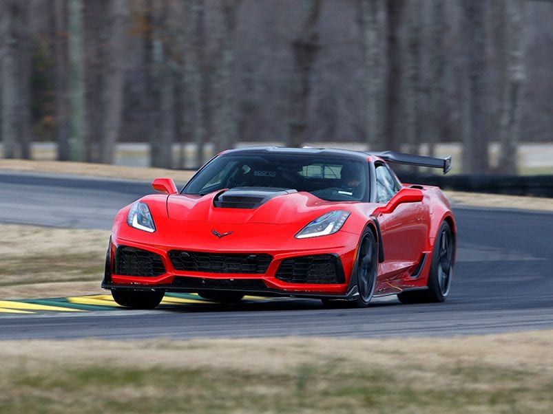 10 Cars That Can Reach 200 Miles Per Hour | Autoweb