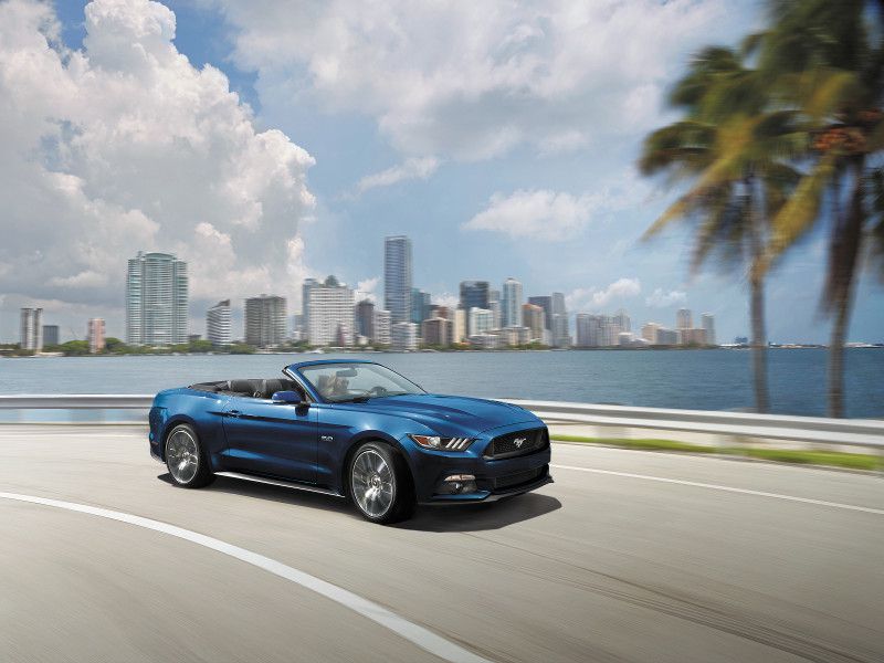 10 Best Cars for the Beach | Autoweb