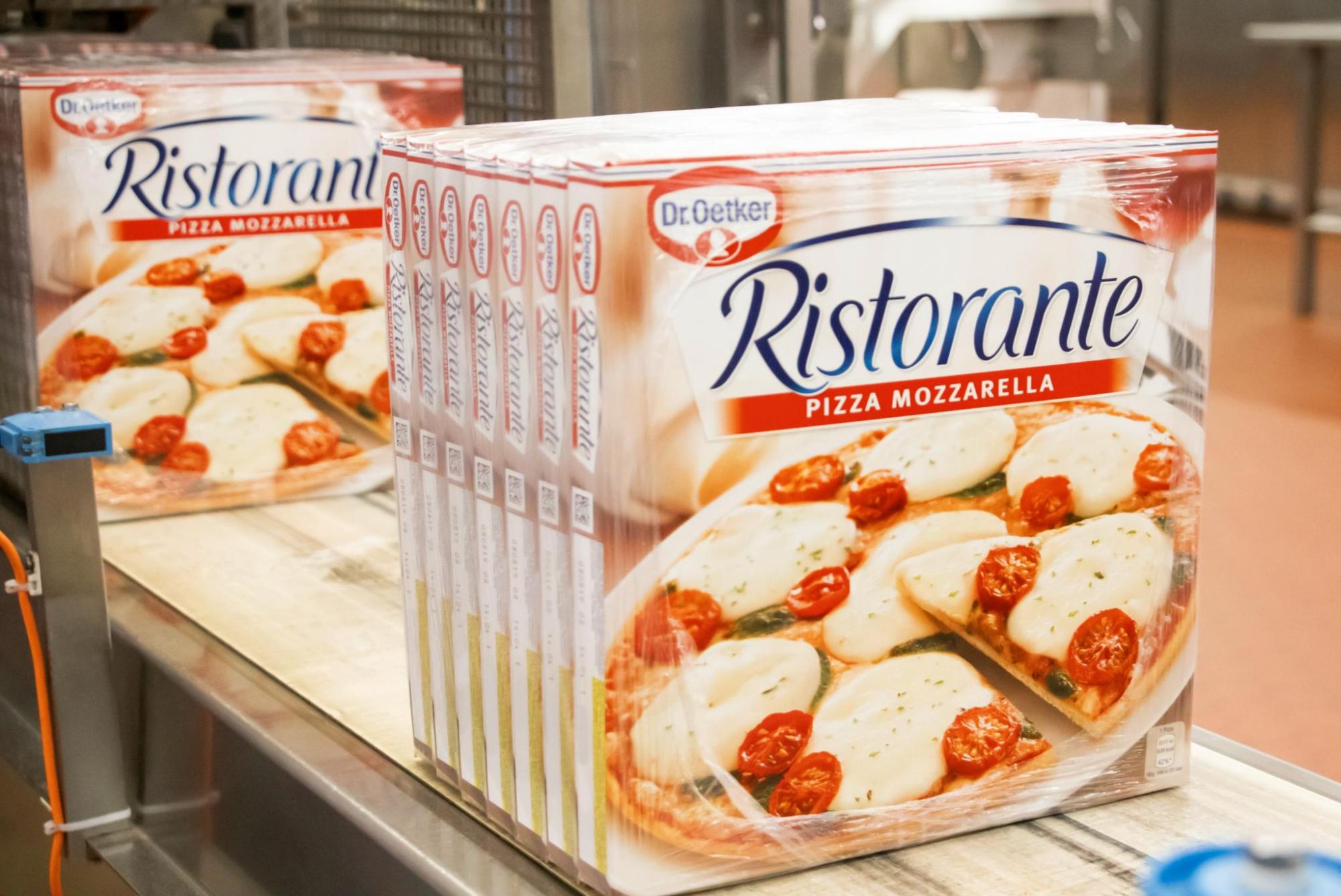 Dr Oetker I Well Rounded This Is How The Dr Oetker Pizza Is Made