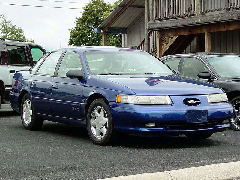 History of the Ford Taurus in Photos | Autoweb