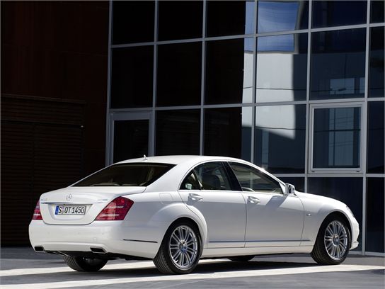 10 Things You Should Know About the 2010 Mercedes Benz S400 Hybrid Autobytel
