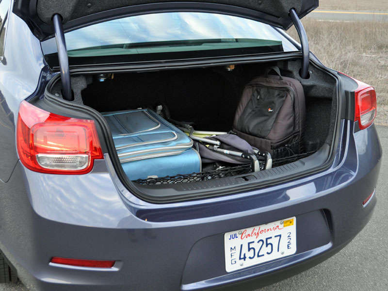 2014 Chevrolet Malibu Photo Gallery | Autobytel