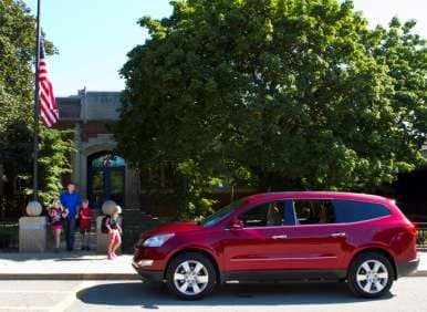 2012 Chevrolet Traverse 2LT Road Test and Review | Autoweb