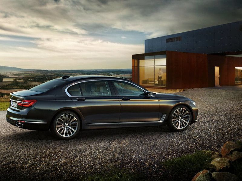 10 Cars with a Surround View Camera | Autoweb