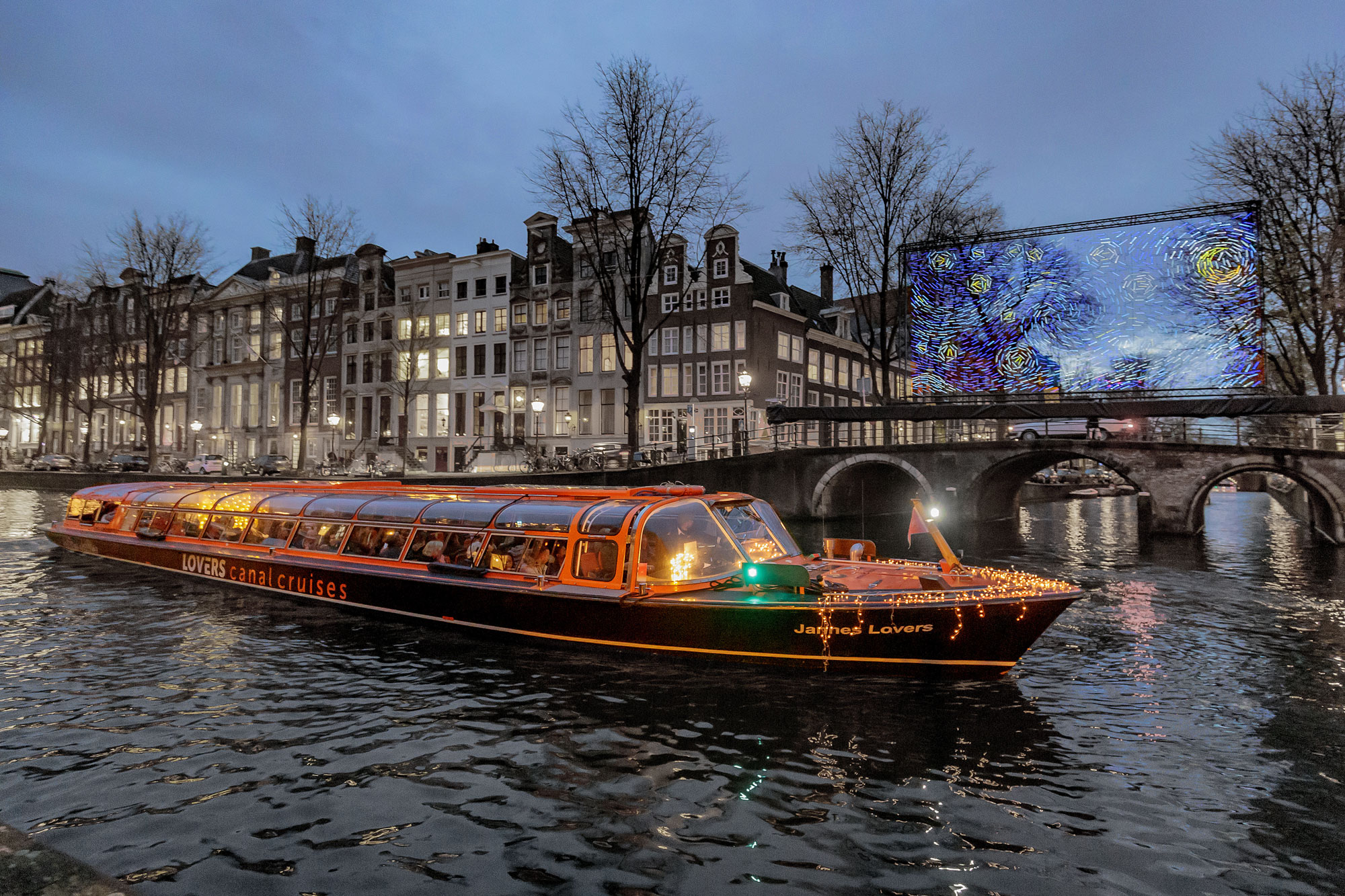 Tips voor een onvergetelijk avondje uit met vrienden - Leukstetickets.nl