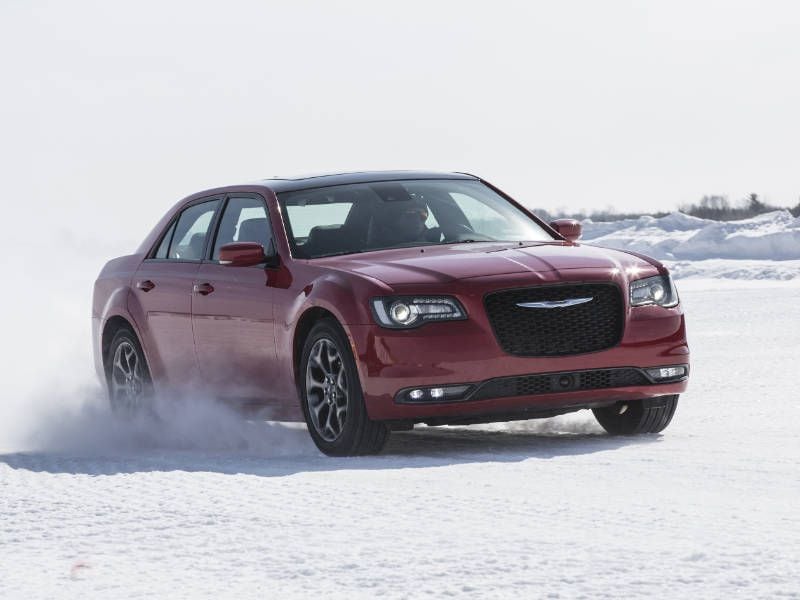 10 Best 4-Door Cars with a V8 Engine | Autoweb