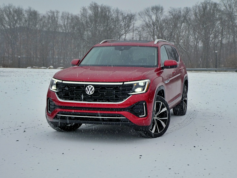 2024 Volkswagen Atlas Road Test and Review | Autoweb