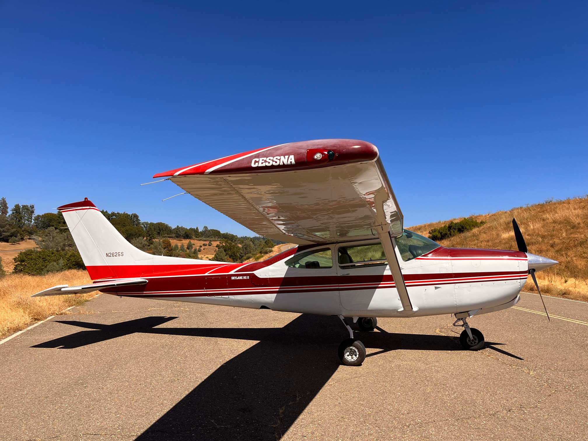 1980 Cessna 182 Turbo RG Skylane II. $195,500 (Here at Placerville) N2625S