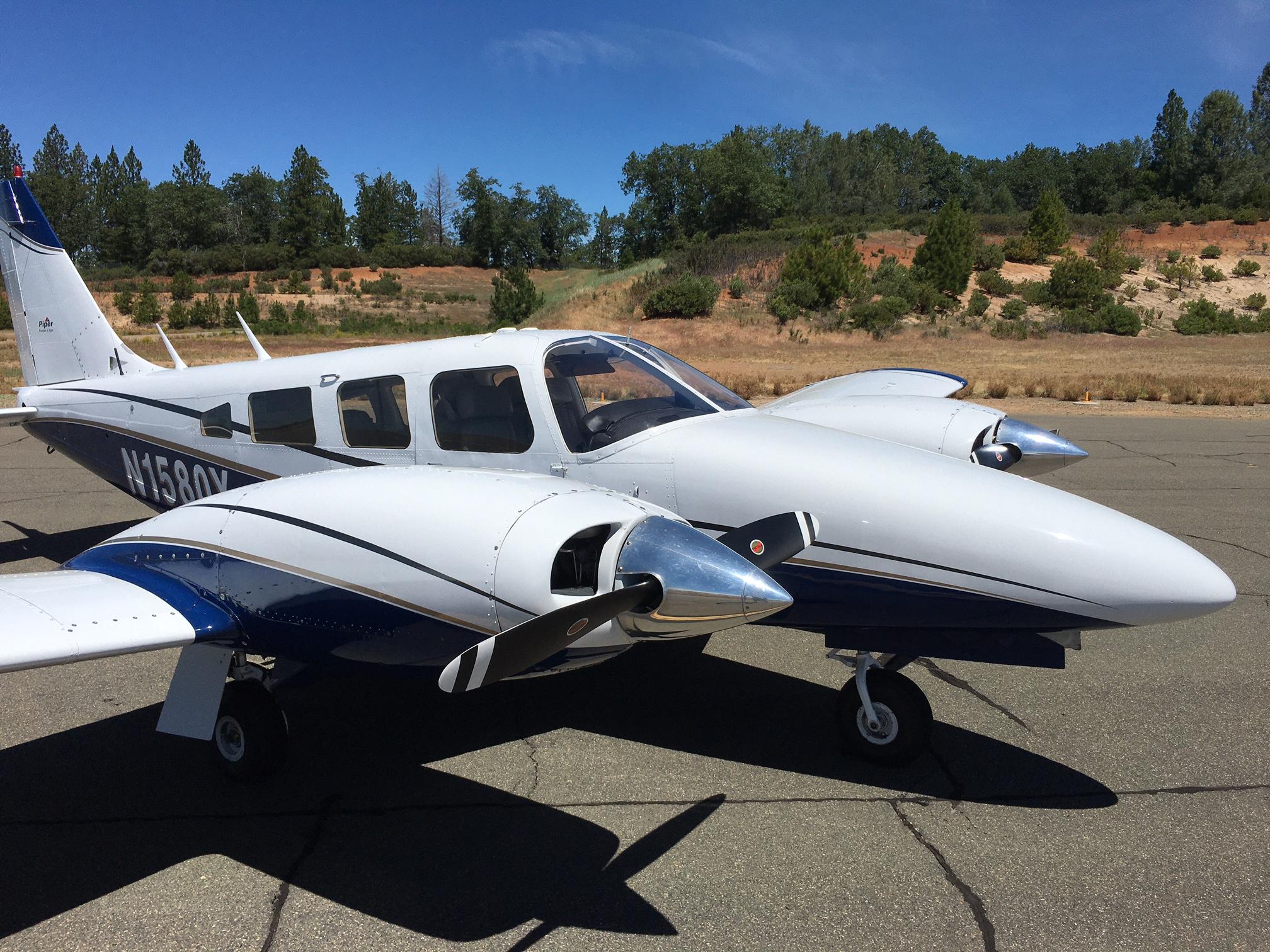 1975 Piper Seneca II PA-34 $219,500 - (Here at Placerville) - N1580X
