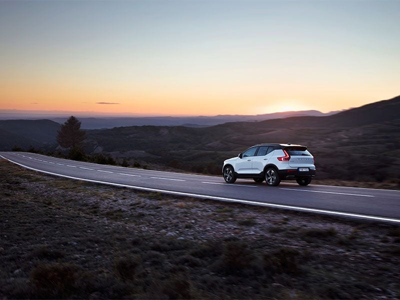 2019 Volvo XC40 Test Drive and Review | Autoweb