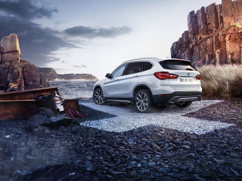 10 of the Best Two-Row SUVs | Autobytel