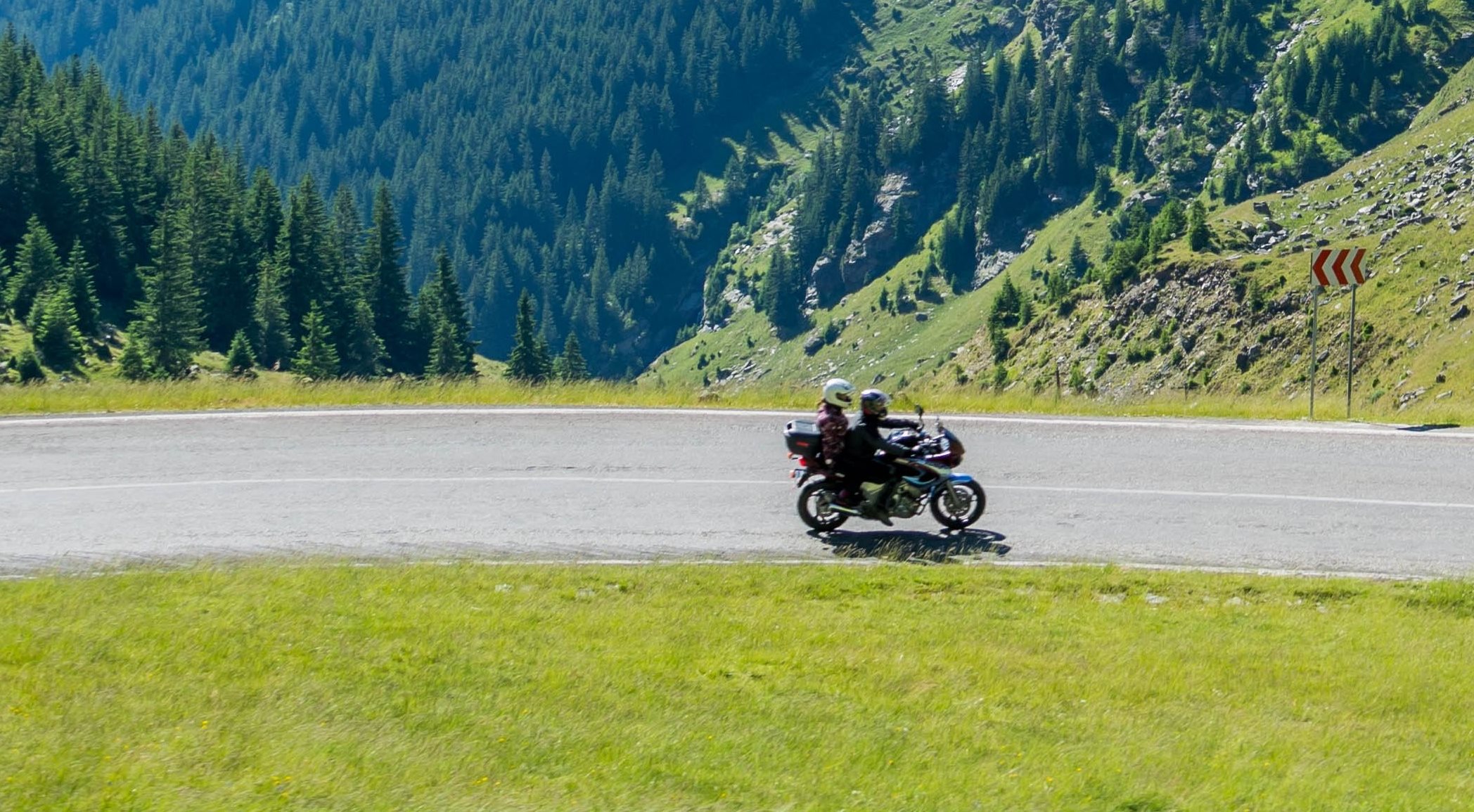 Motorrijden in de bergen? Zorg dat je oefent!