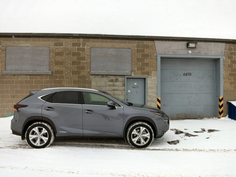 2015 Lexus NX 300h Road Test and Review | Autoweb