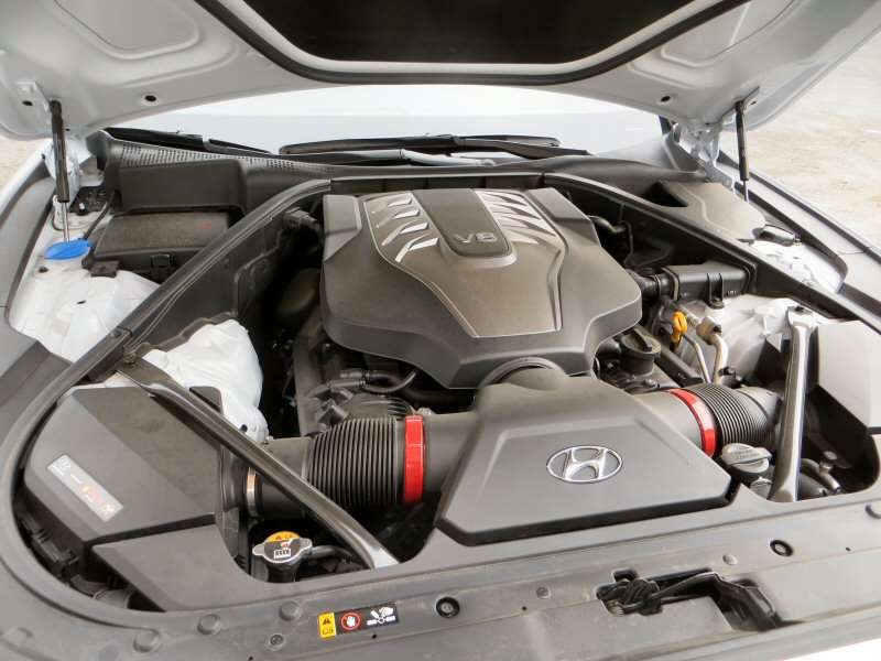 2015 Hyundai Genesis 5.0 Luxury Sedan Review | Autoweb