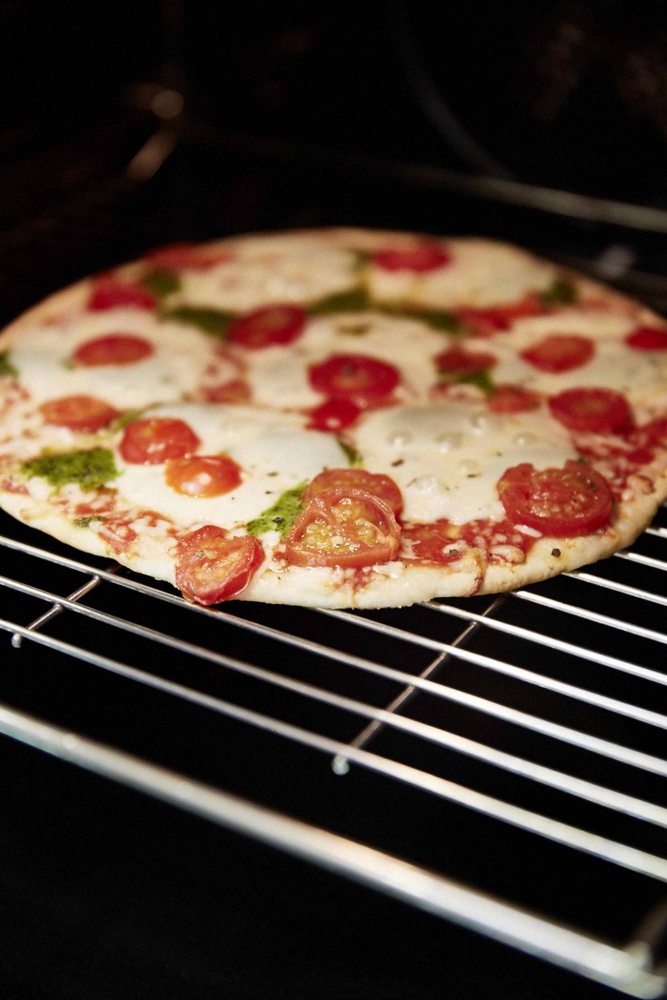 Dr Oetker I Well-Rounded: This Is How the Dr. Oetker Pizza Is Made