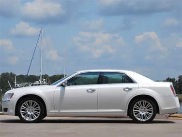 2011 Chrysler 300C Road Test and Review | Autoweb