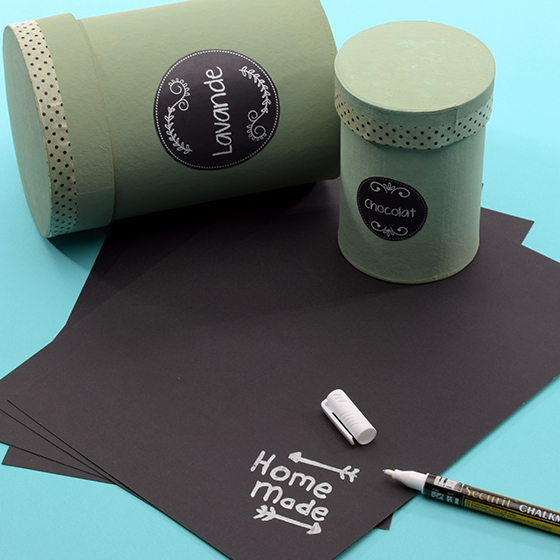 How to: Draw on black paper | Vaessen Creative