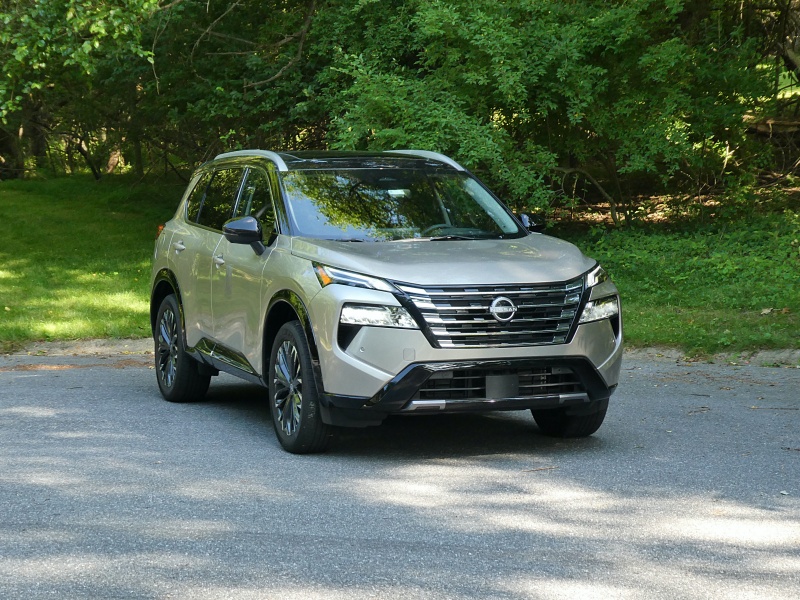 2025 Subaru Forester vs. 2024 Nissan Rogue | Autoweb