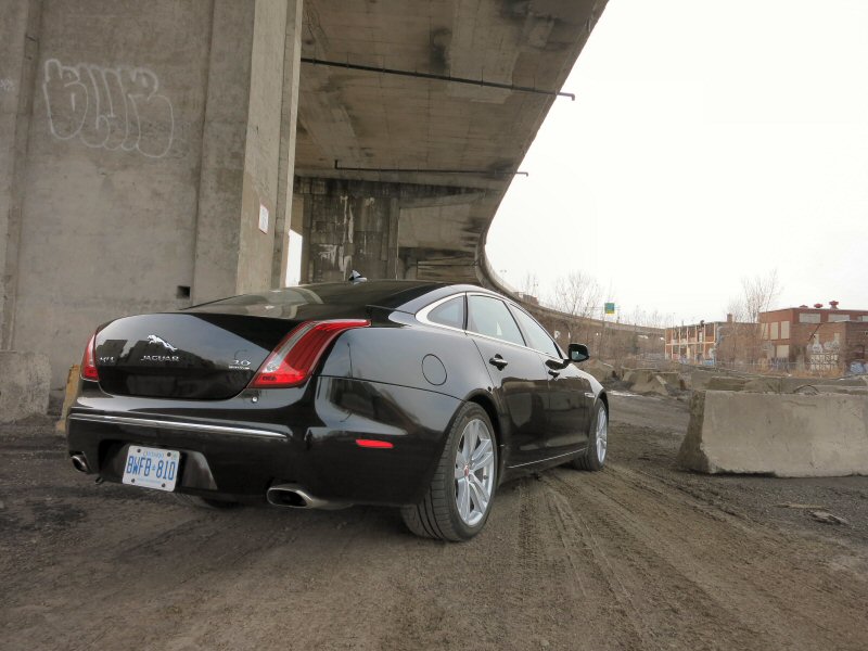 2015 Jaguar XJL Road Test and Review | Autoweb