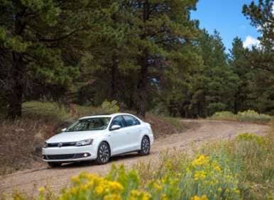 10 Things You Need To Know About The 2013 Volkswagen Jetta Hybrid | Autoweb