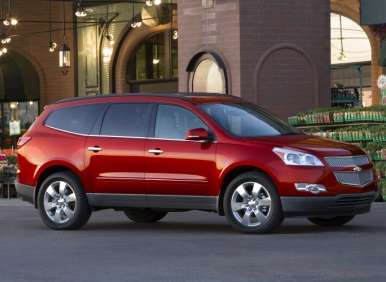 2012 Chevrolet Traverse 2LT Road Test and Review | Autoweb