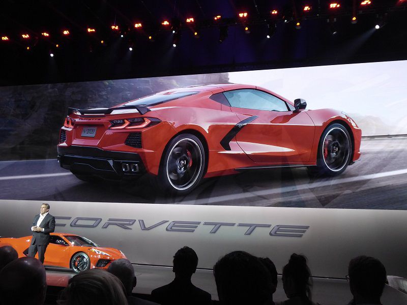 10 Things You Need to Know About the 2020 Chevrolet C8 Corvette | Autoweb