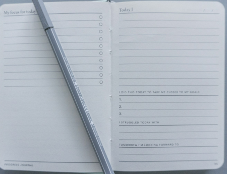 How to Set Daily Goals That Actually Work (And Get Results)