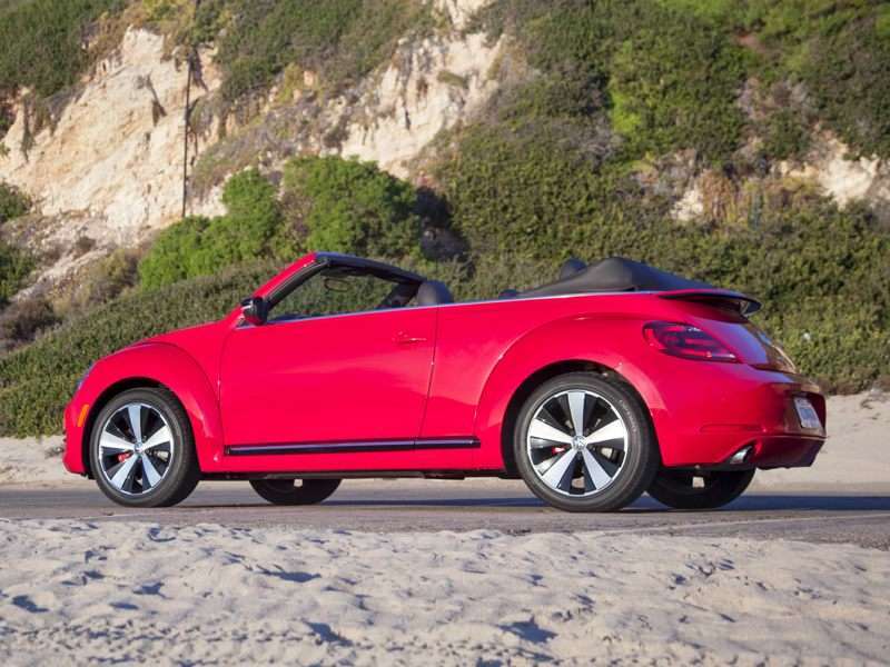 2016 Volkswagen Beetle Road Test and Review | Autoweb