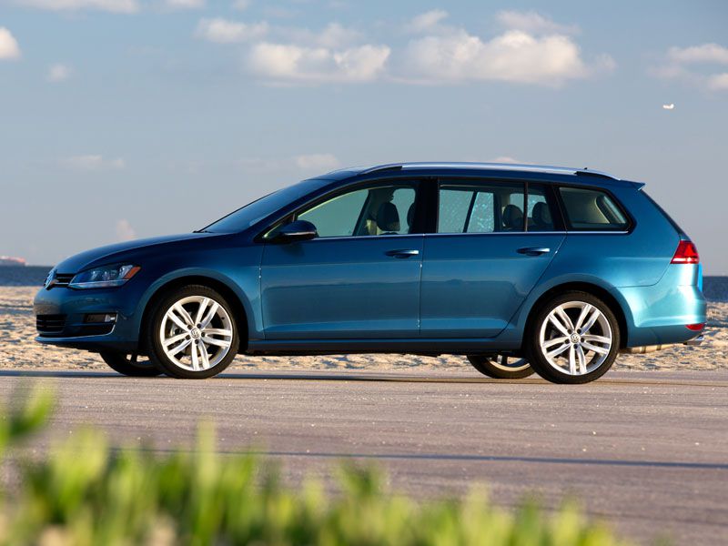 2016 Volkswagen Golf SportWagen Road Test and Review | Autoweb