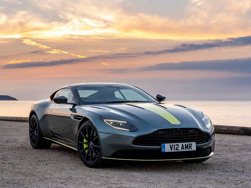 10 Cars That Can Reach 200 Miles Per Hour | Autoweb