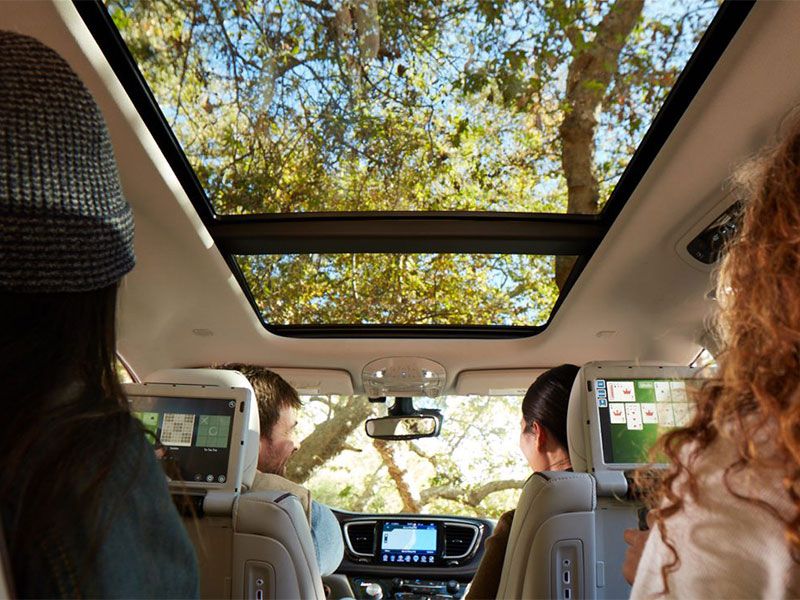 5 of the Most Stylish Minivans | Autoweb