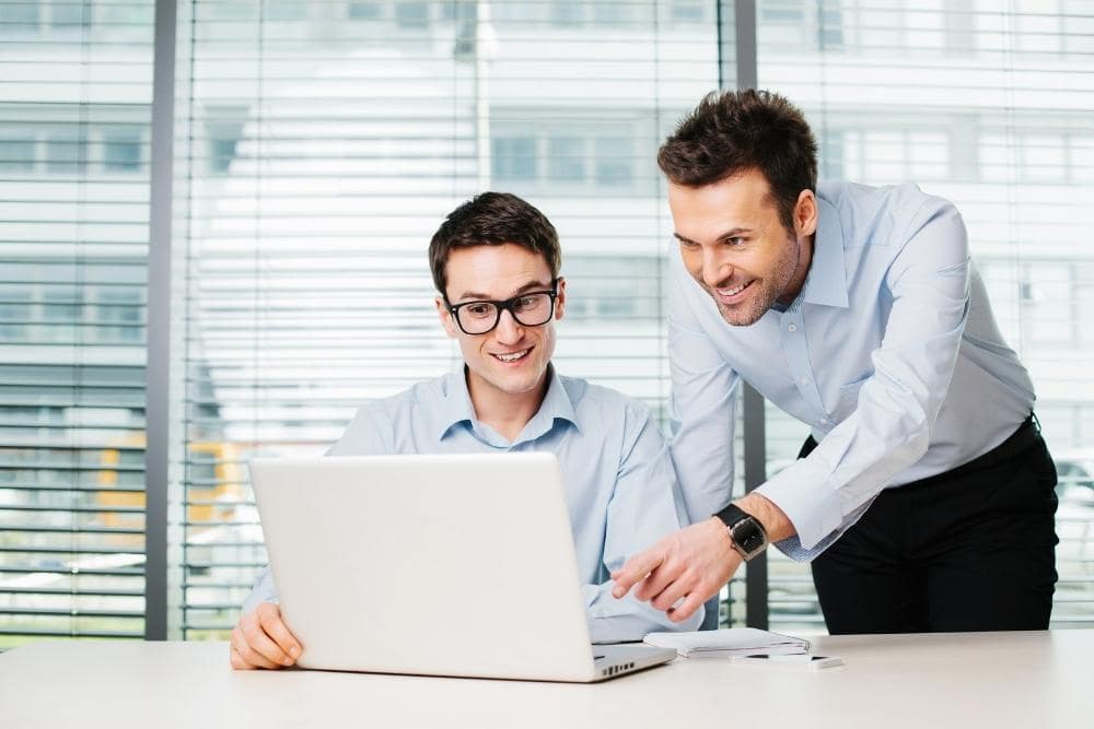 OJT คืออะไร พร้อมเทคนิคการใช้ On-the-job training ให้มีประสิทธิภาพ ...