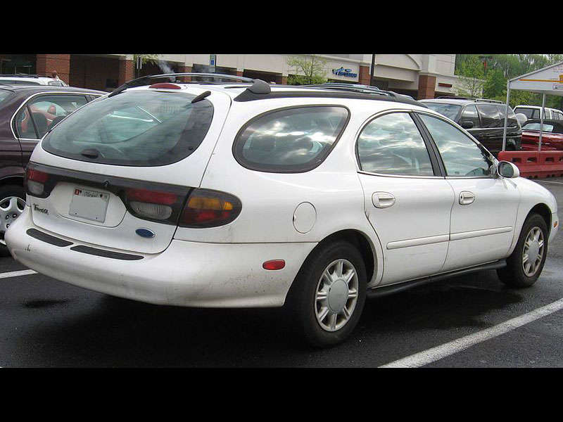 History of the Ford Taurus in Photos | Autoweb