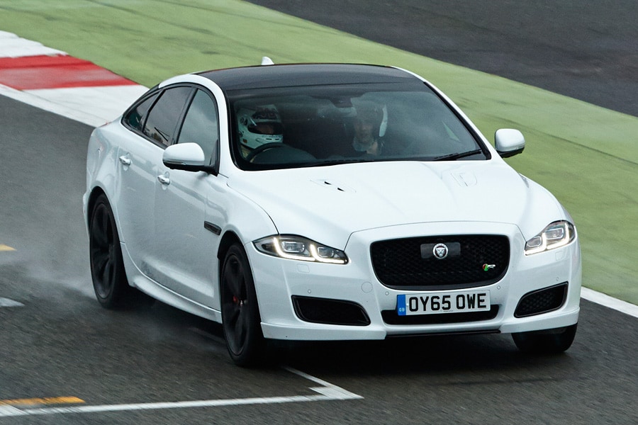 10 Best 4-Door Cars with a V8 Engine | Autoweb